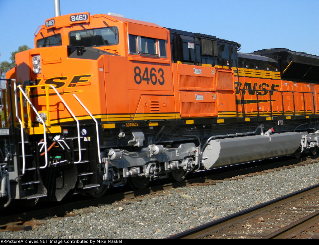 BNSF 8464